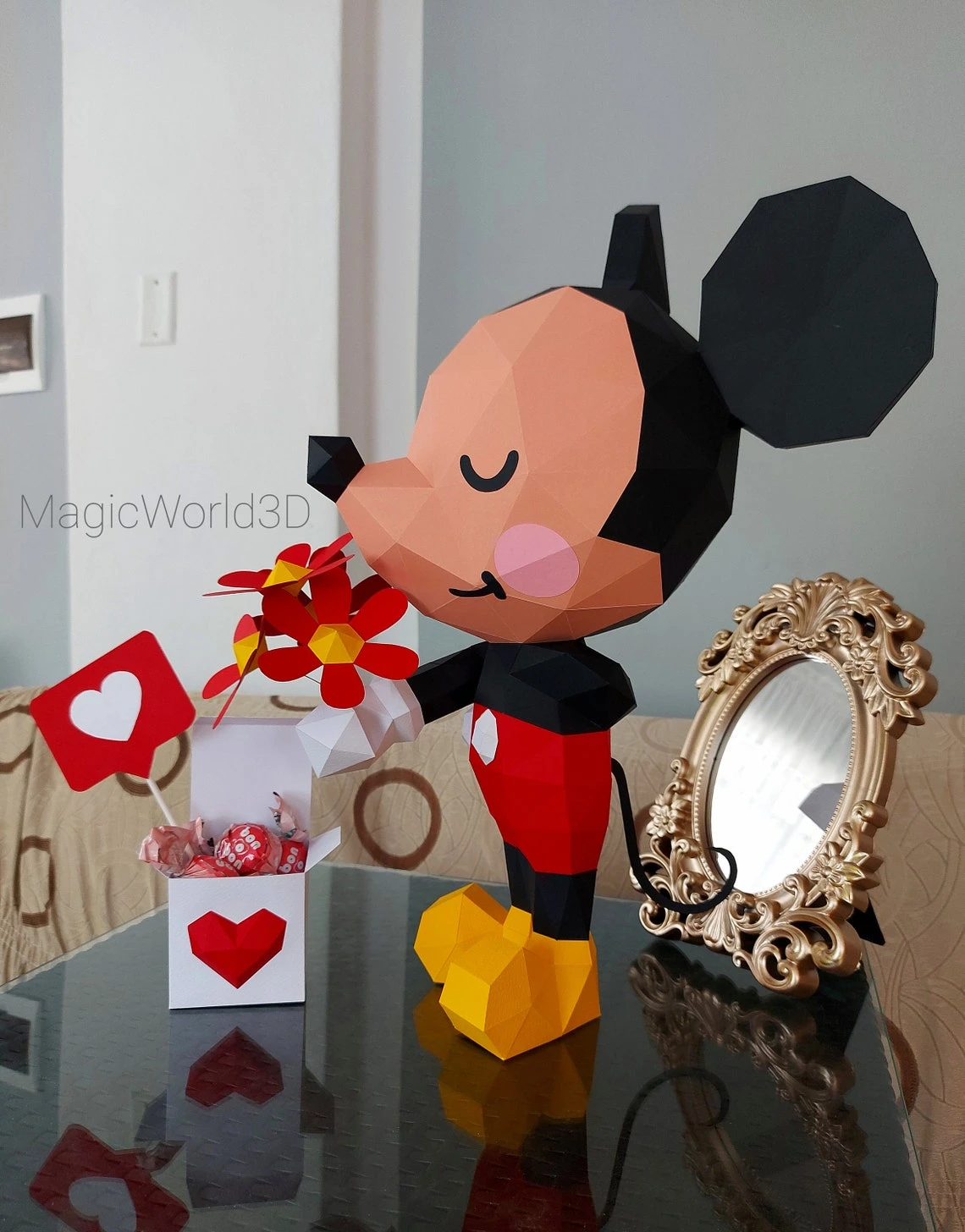Mickey Mouse Love, Valentin's Day Low Poly, Papercraft, PDF template ...
